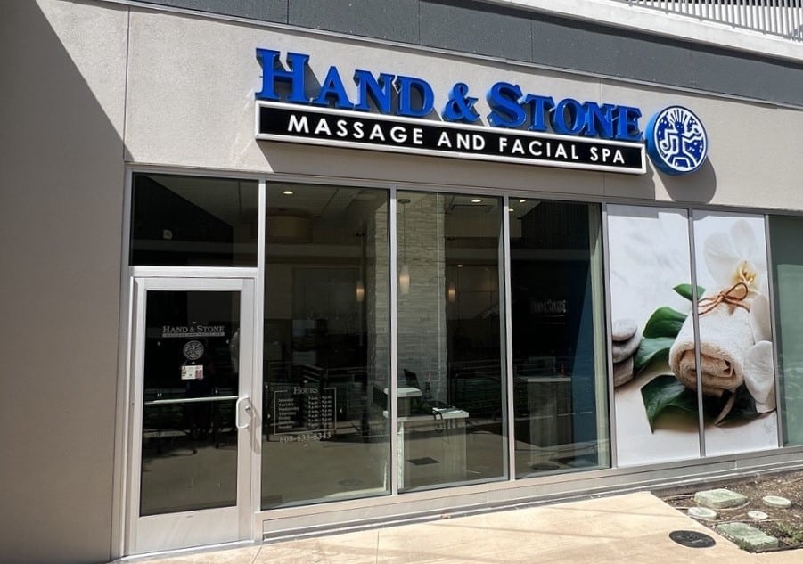 Hand And Stone Logo Hand And Stone Massage And Facial Spa